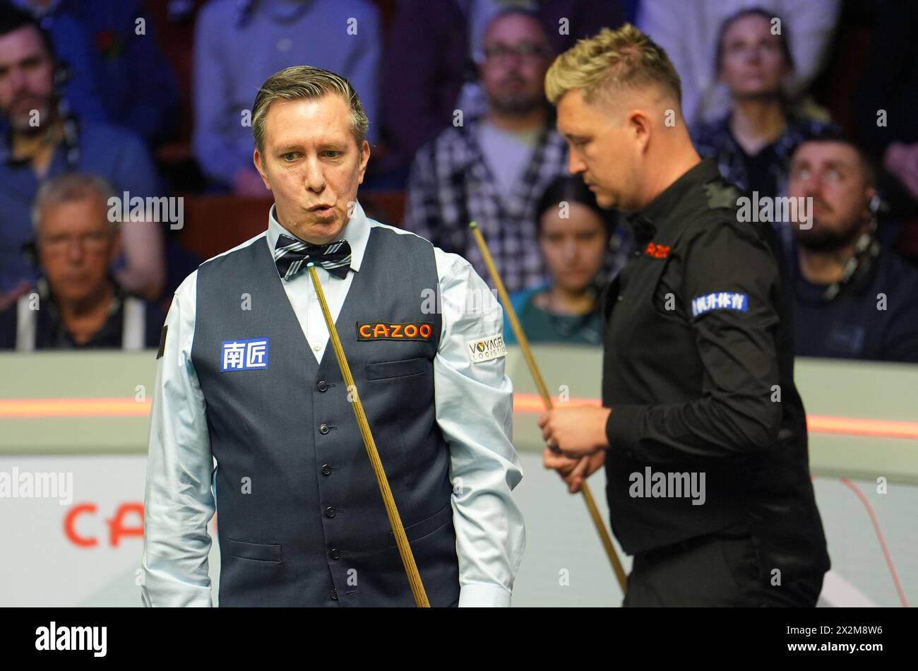 Dominic Dale and Kyren Wilson on day four of the 2024 Cazoo World ...