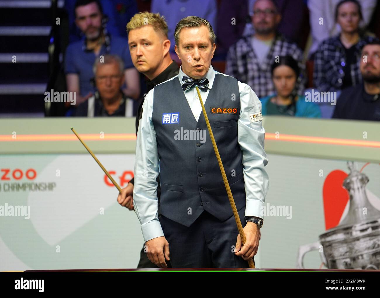 Kyren Wilson and Dominic Dale on day four of the 2024 Cazoo World ...