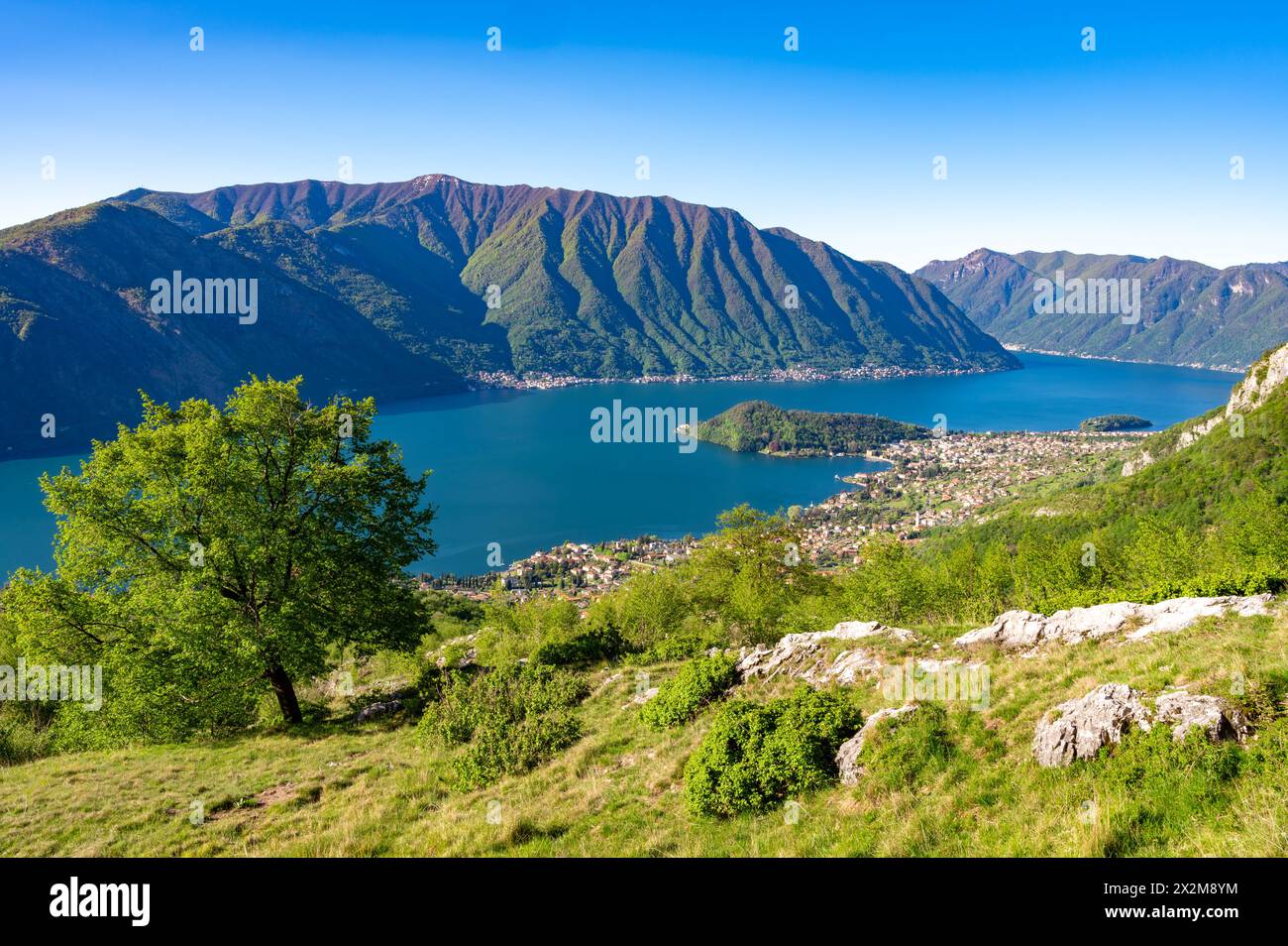 Lake Como, Comacina Island, Punta Balbianello and the mountains above ...