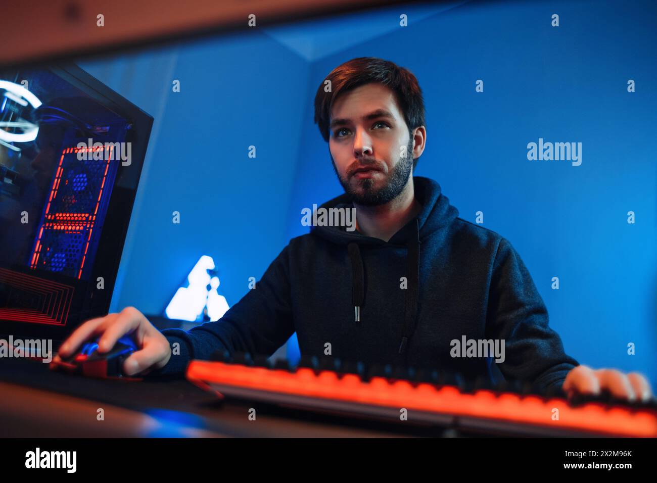 Male gamer playing shooter hi-res stock photography and images - Alamy