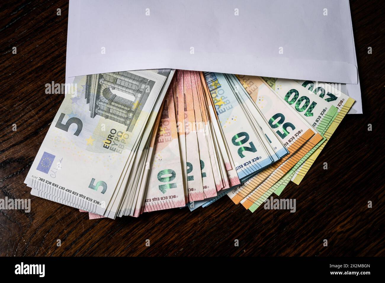 Pay packet hi-res stock photography and images - Alamy