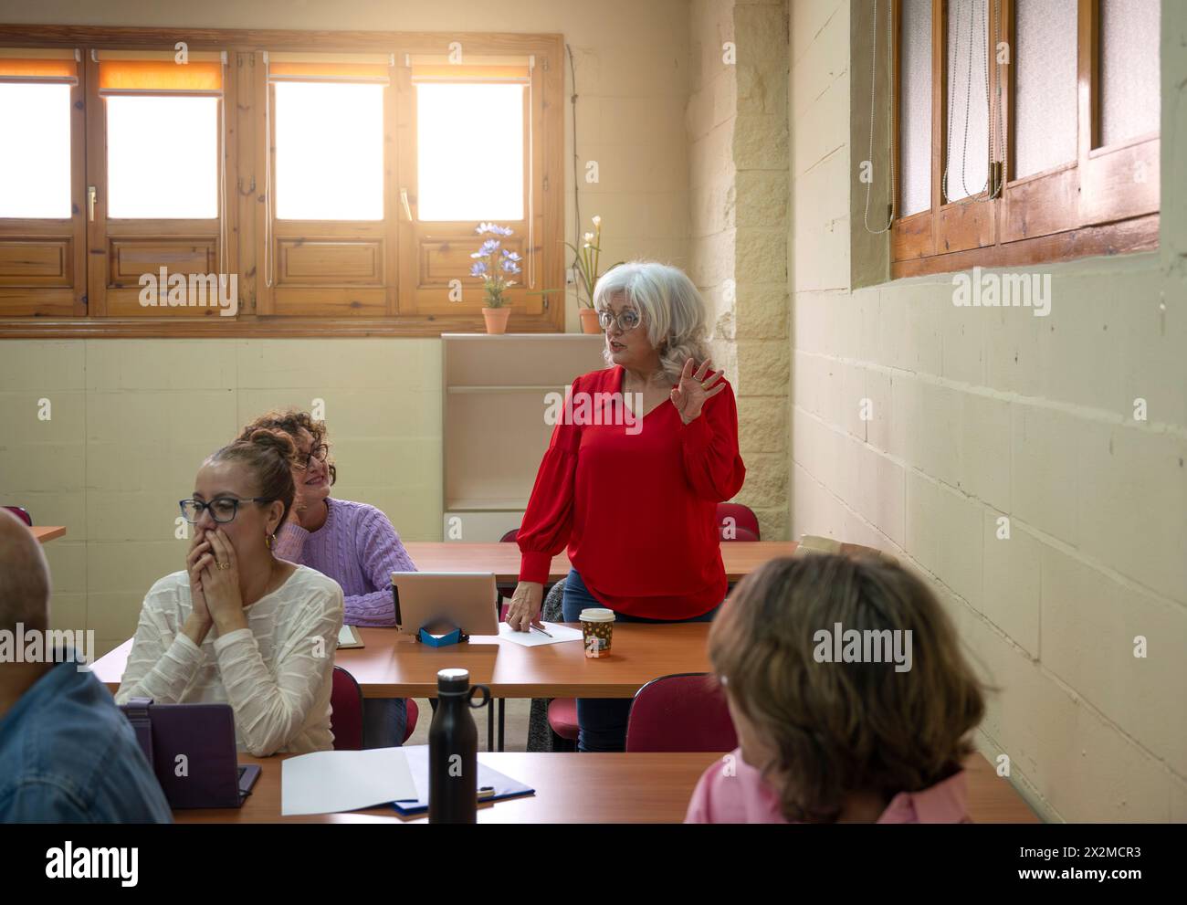 Classroom setting hi-res stock photography and images - Alamy