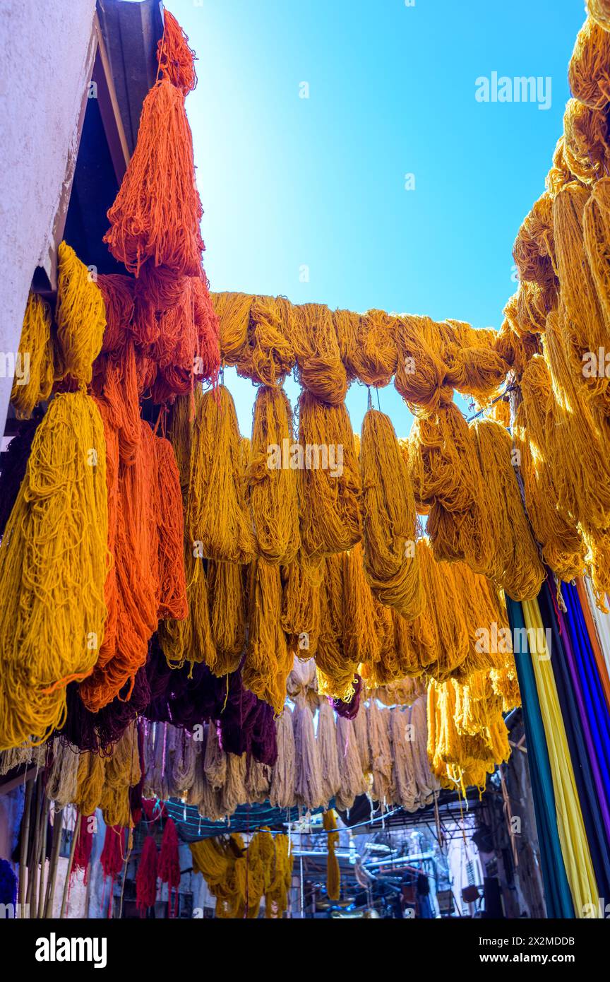 Traditional moroccan loom hi-res stock photography and images - Alamy
