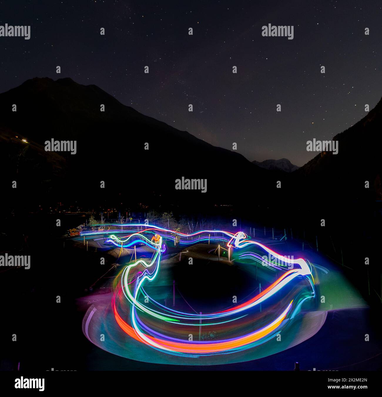 Starry night cycle path hi-res stock photography and images - Alamy