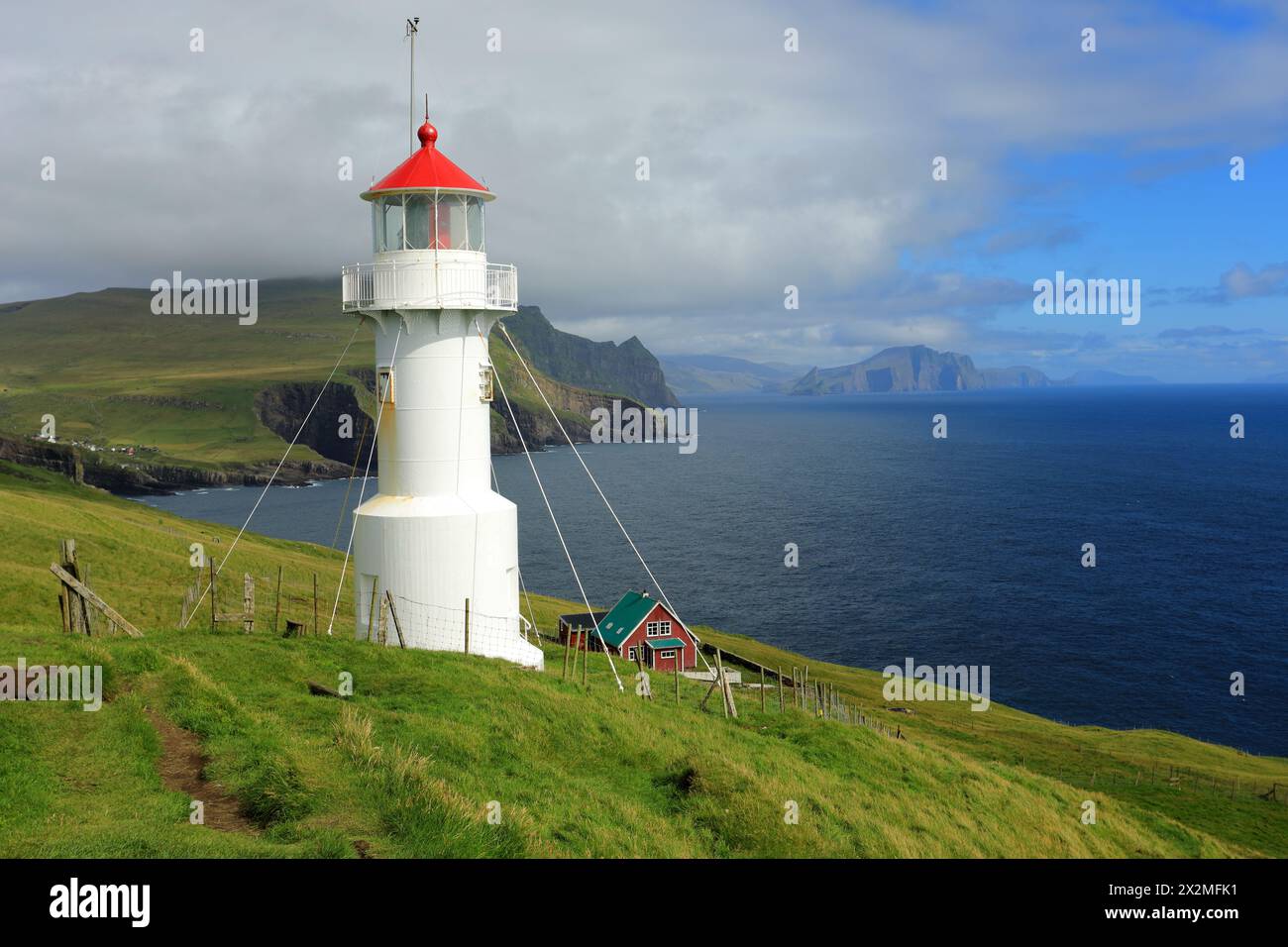 geography / travel, Faroes, Mykines Isle, Holmur, Holmur lighthouse ...