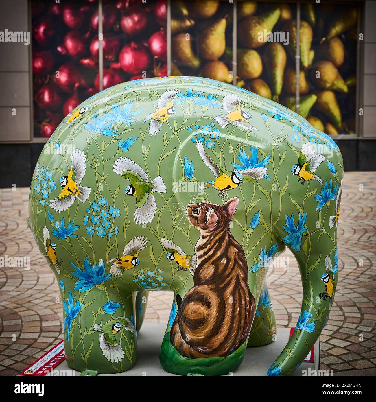 Elmer the patchwork elephants Big Blackpool Parade in aid of a local ...