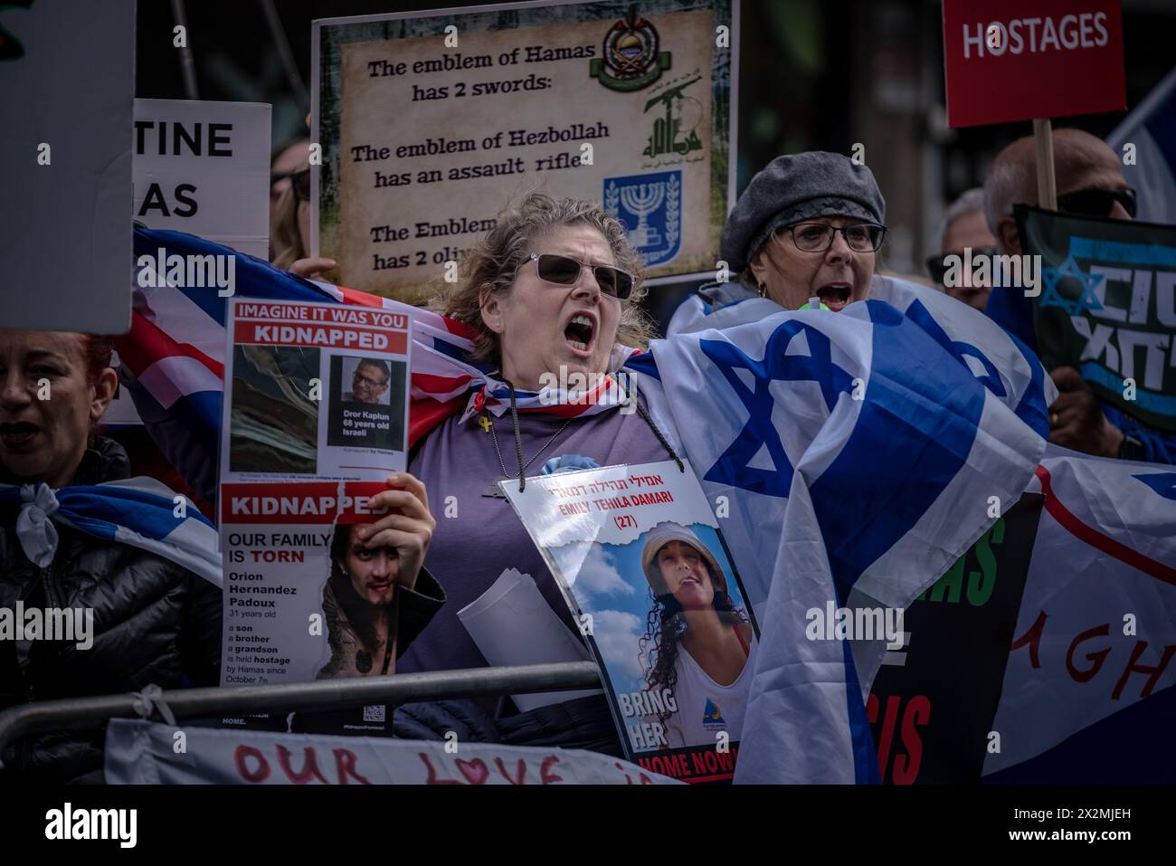 Pro-Israel supporters stage a counter-protest against Pro-Palestine ...