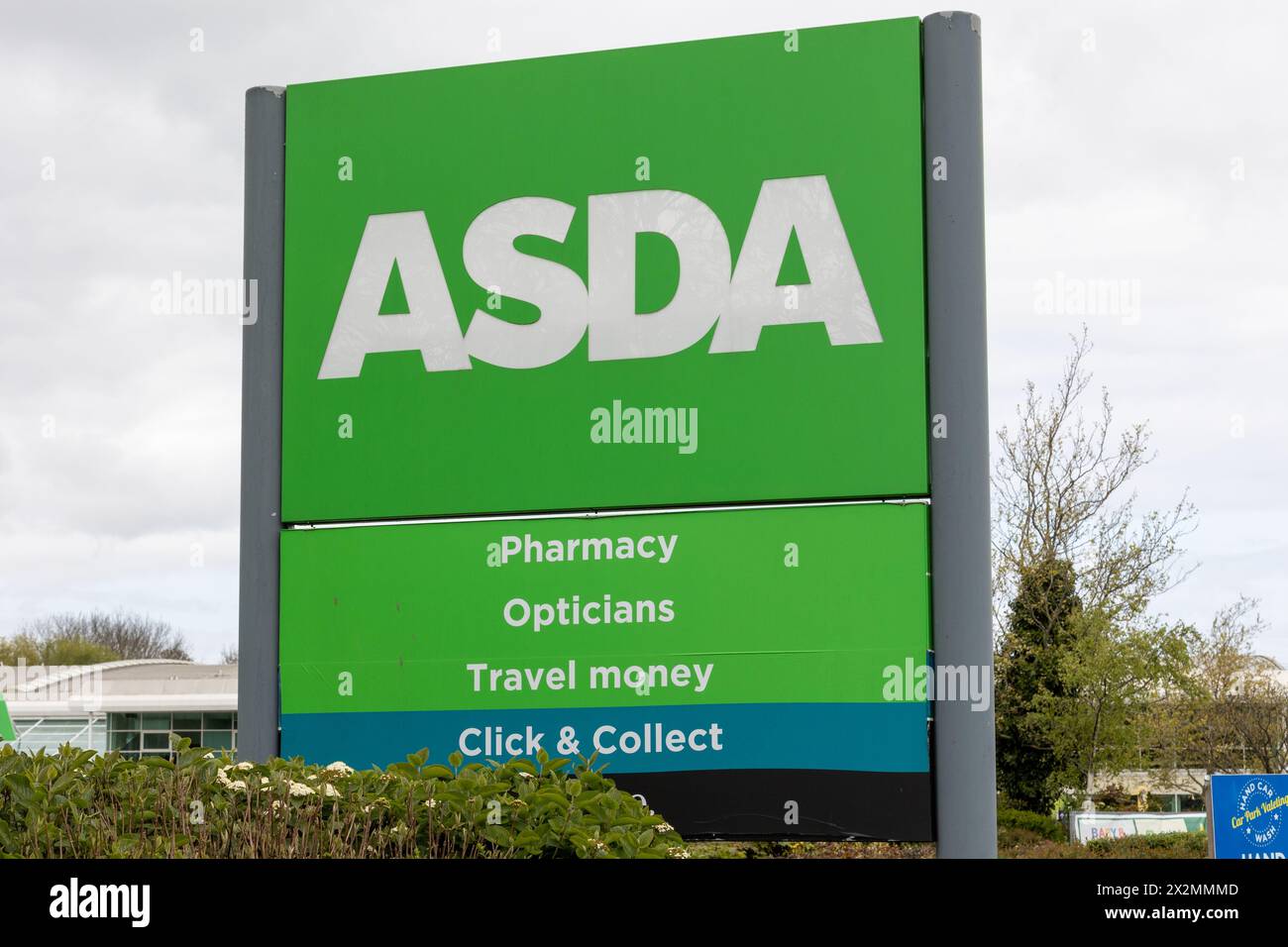 Shoppers canterbury hi-res stock photography and images - Alamy