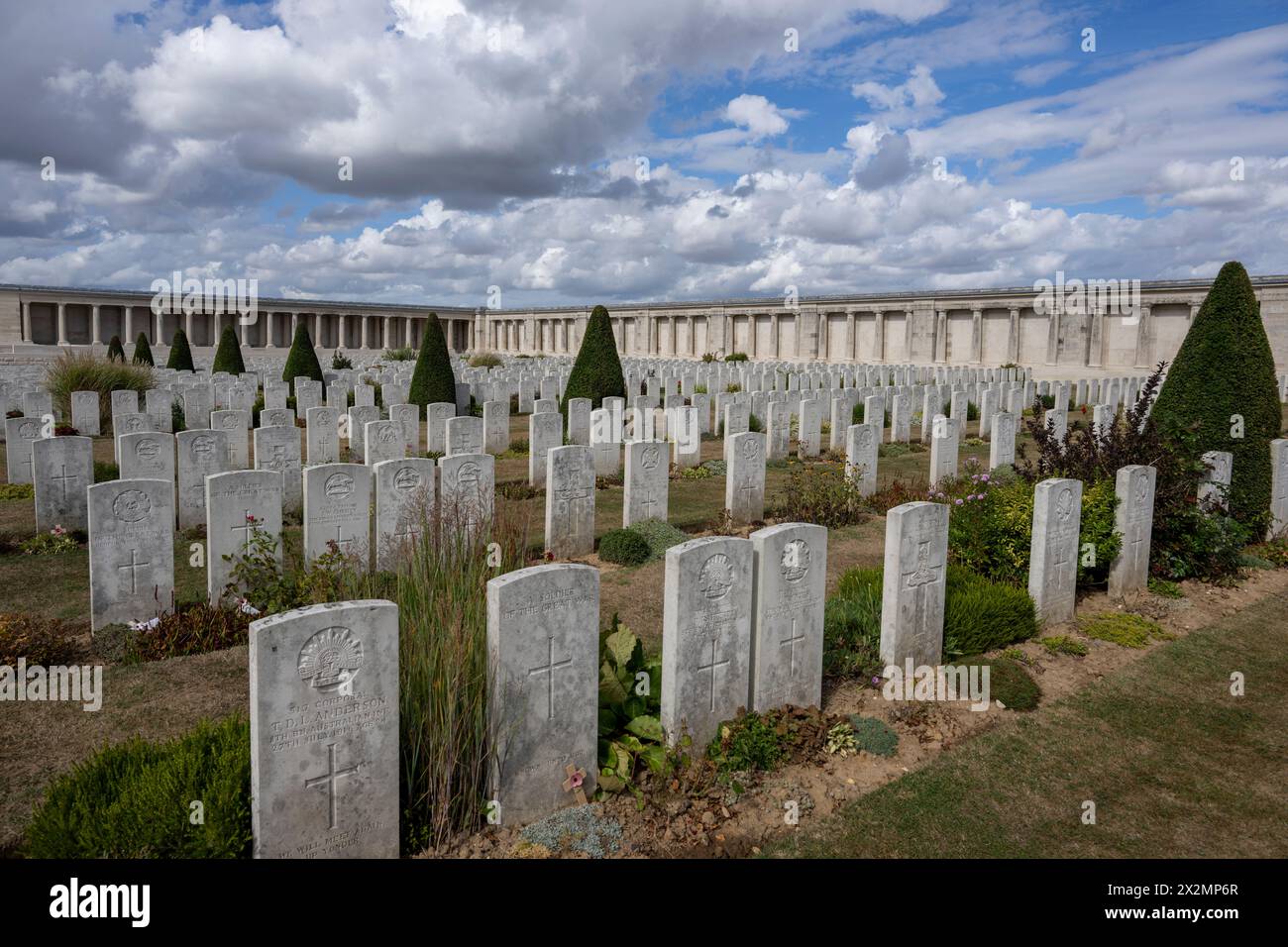 First world war graves hi-res stock photography and images - Alamy