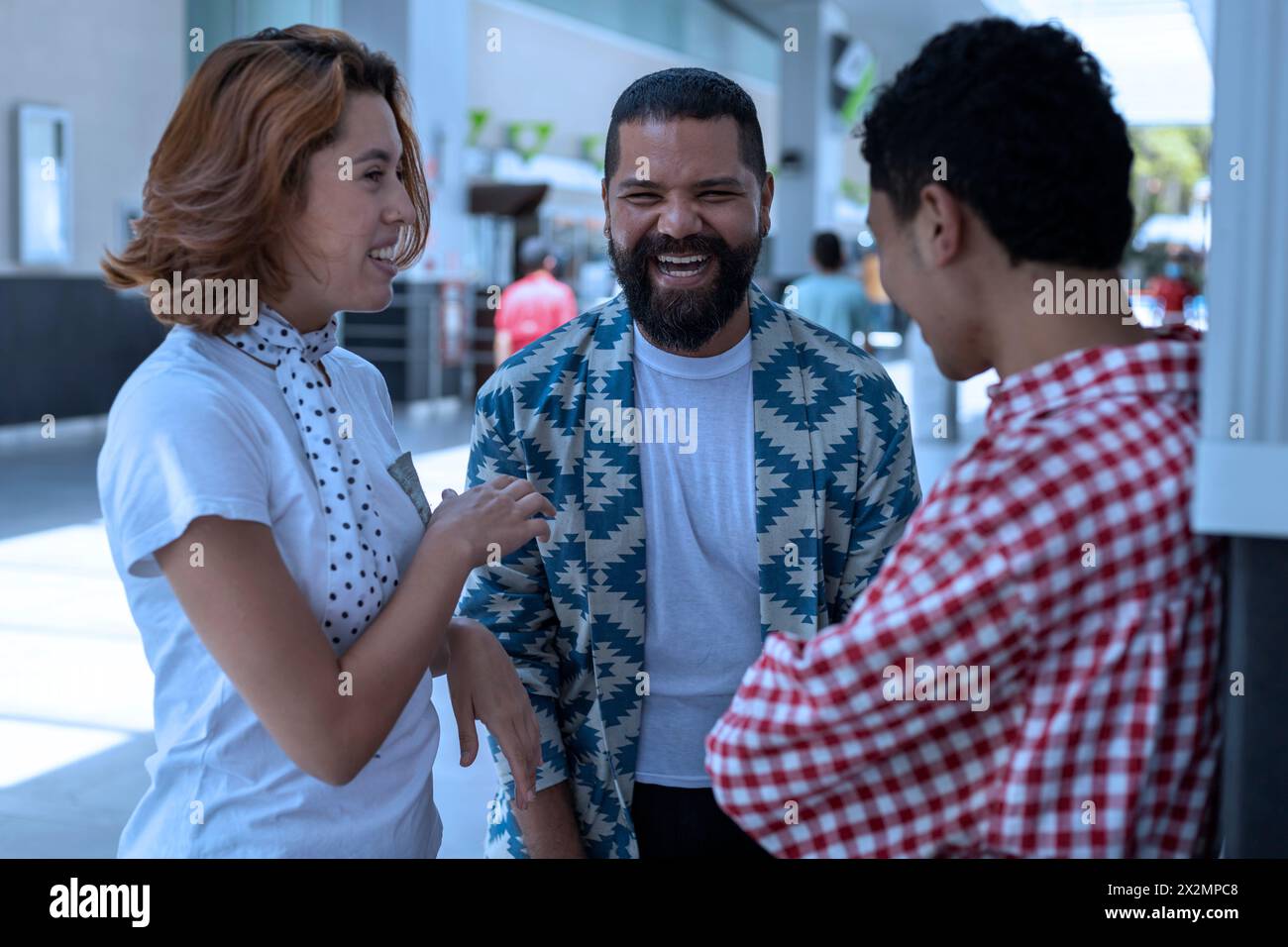 Real people laughing hi-res stock photography and images - Alamy