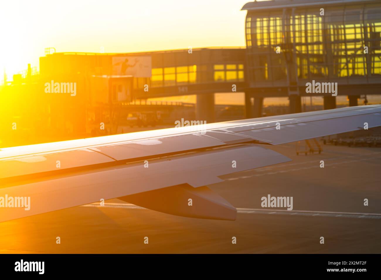 First flight japan hi-res stock photography and images - Alamy