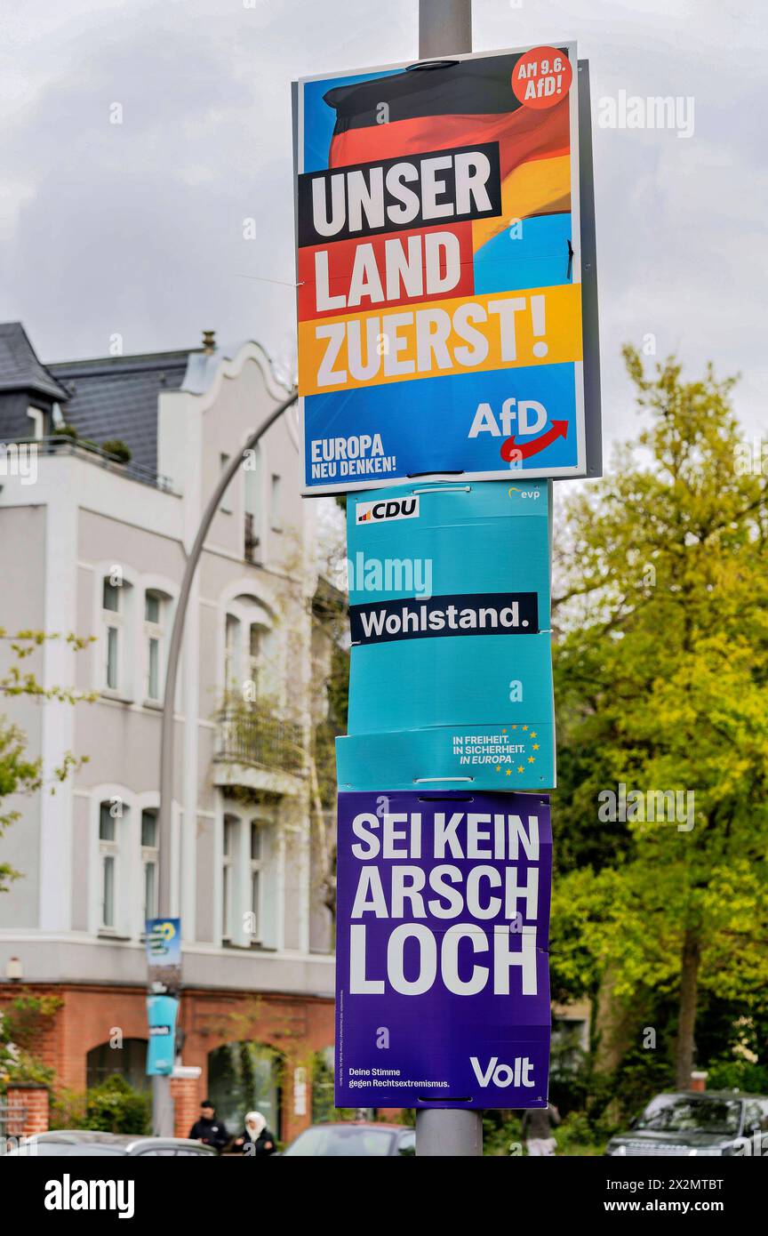 Plakate der Parteien AfD, CDU und Volt zur Europawahl. Vom 6. bis 9 ...