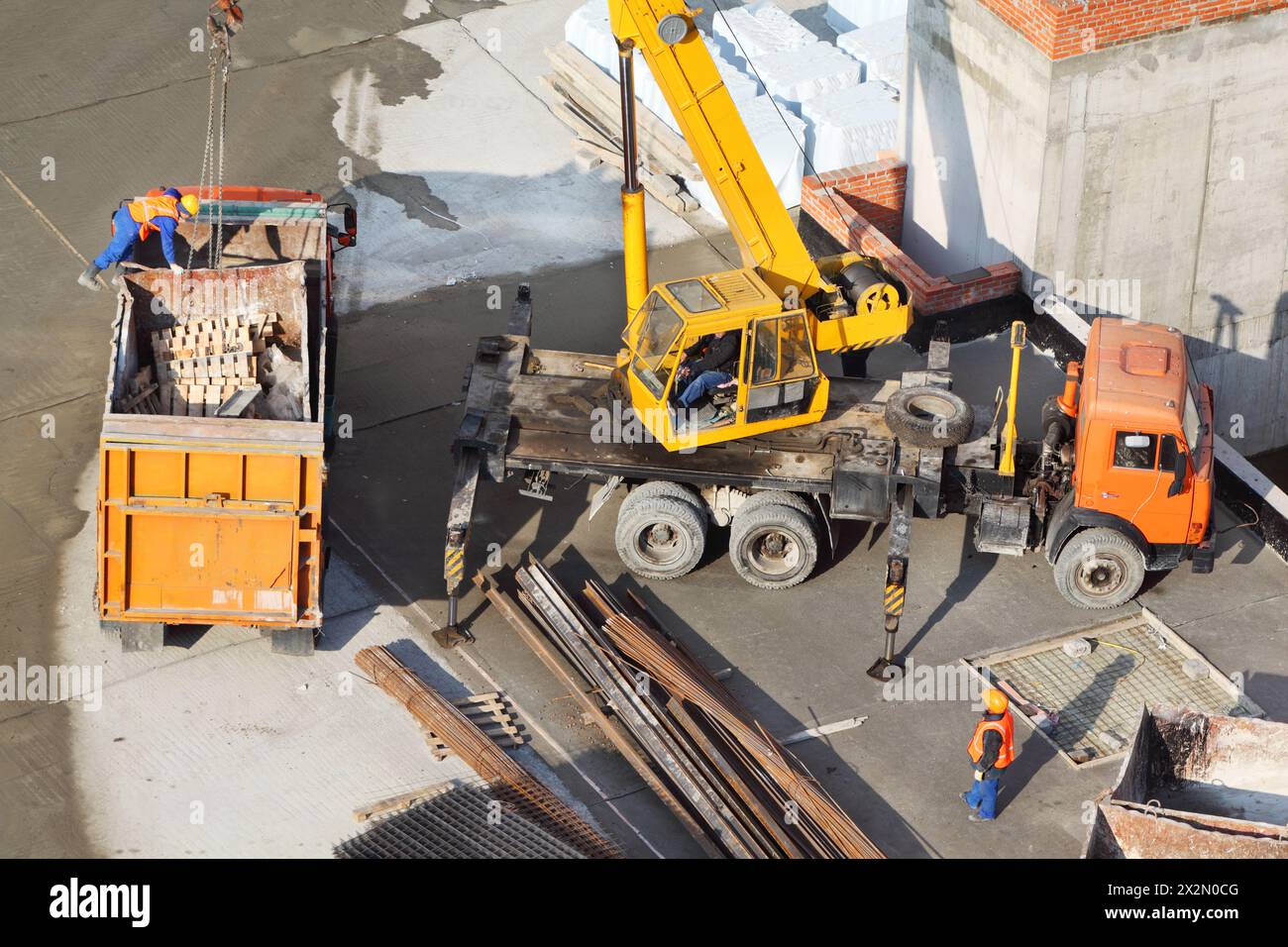 Space garbage truck design hi-res stock photography and images - Alamy