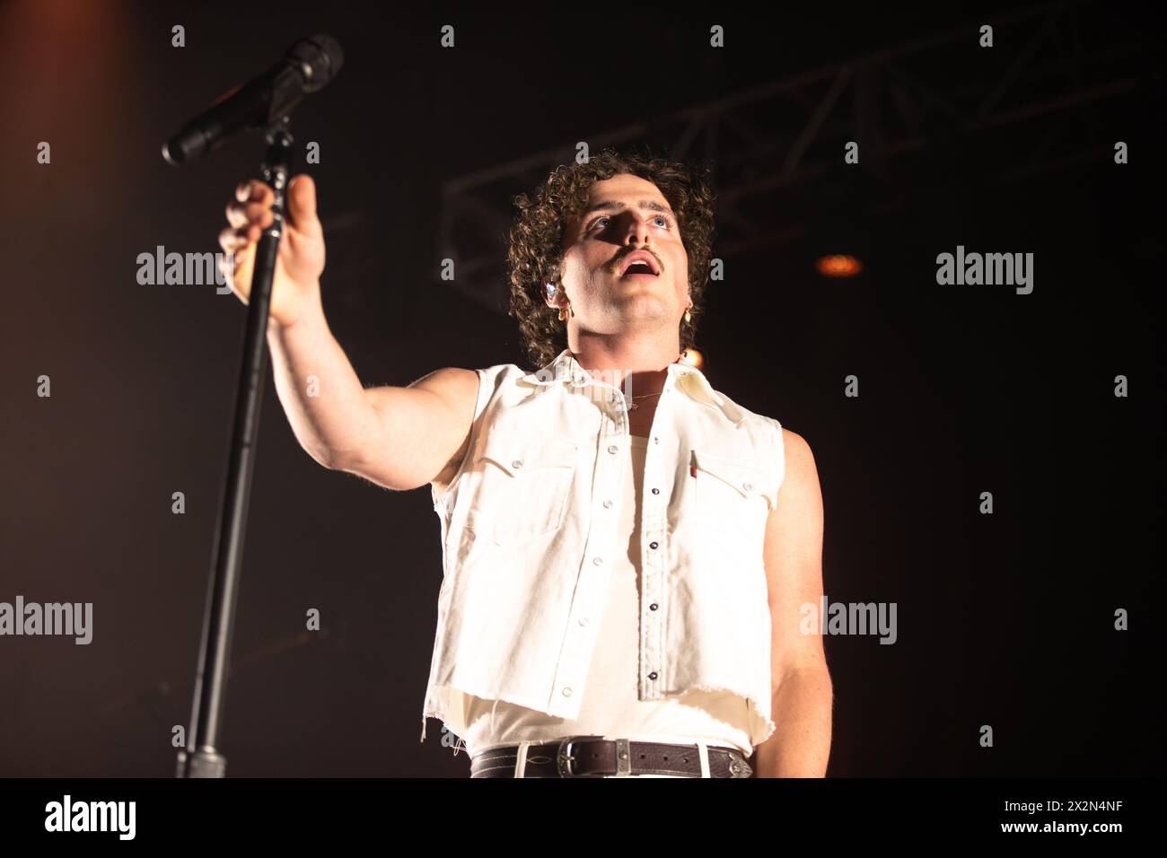 Benson boone hi-res stock photography and images - Alamy