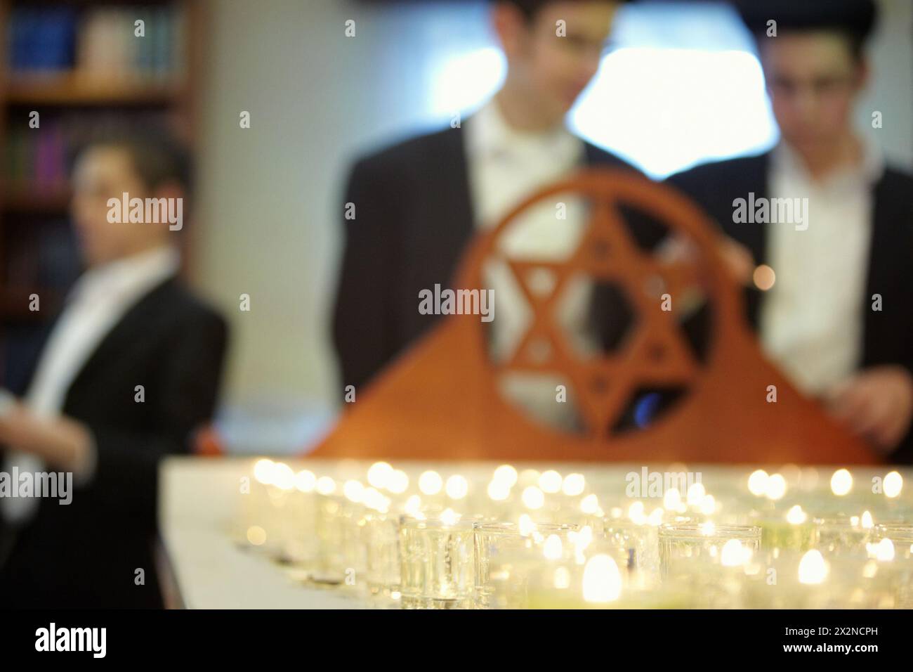 Jewish ritual funeral hi-res stock photography and images - Alamy
