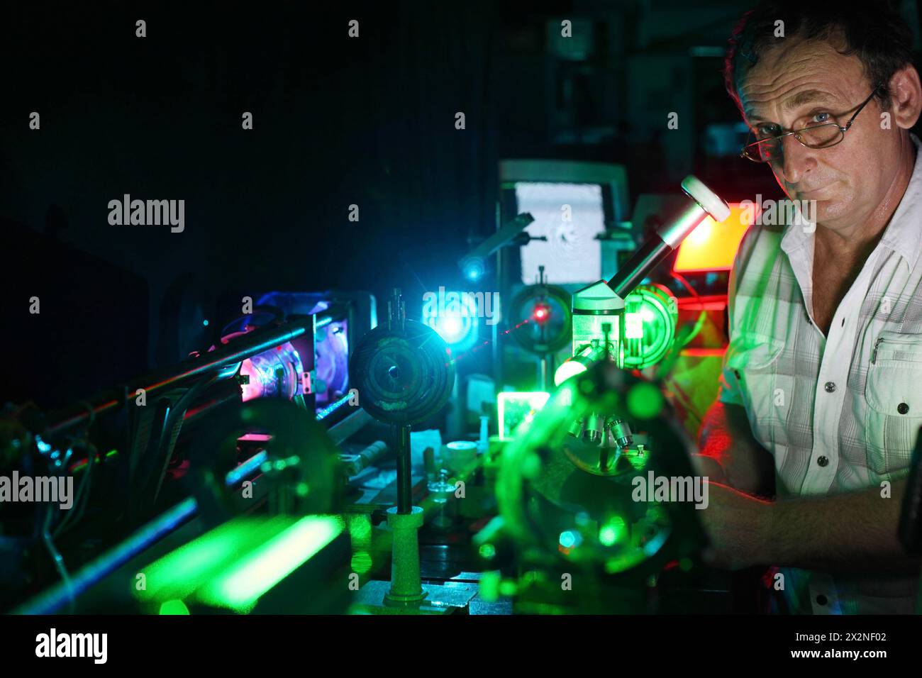 Laser beam interference experiment hi-res stock photography and images - Alamy