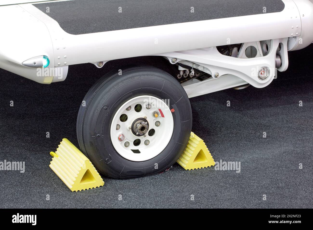 Chassis of helicopter, focus on chassis Stock Photo - Alamy