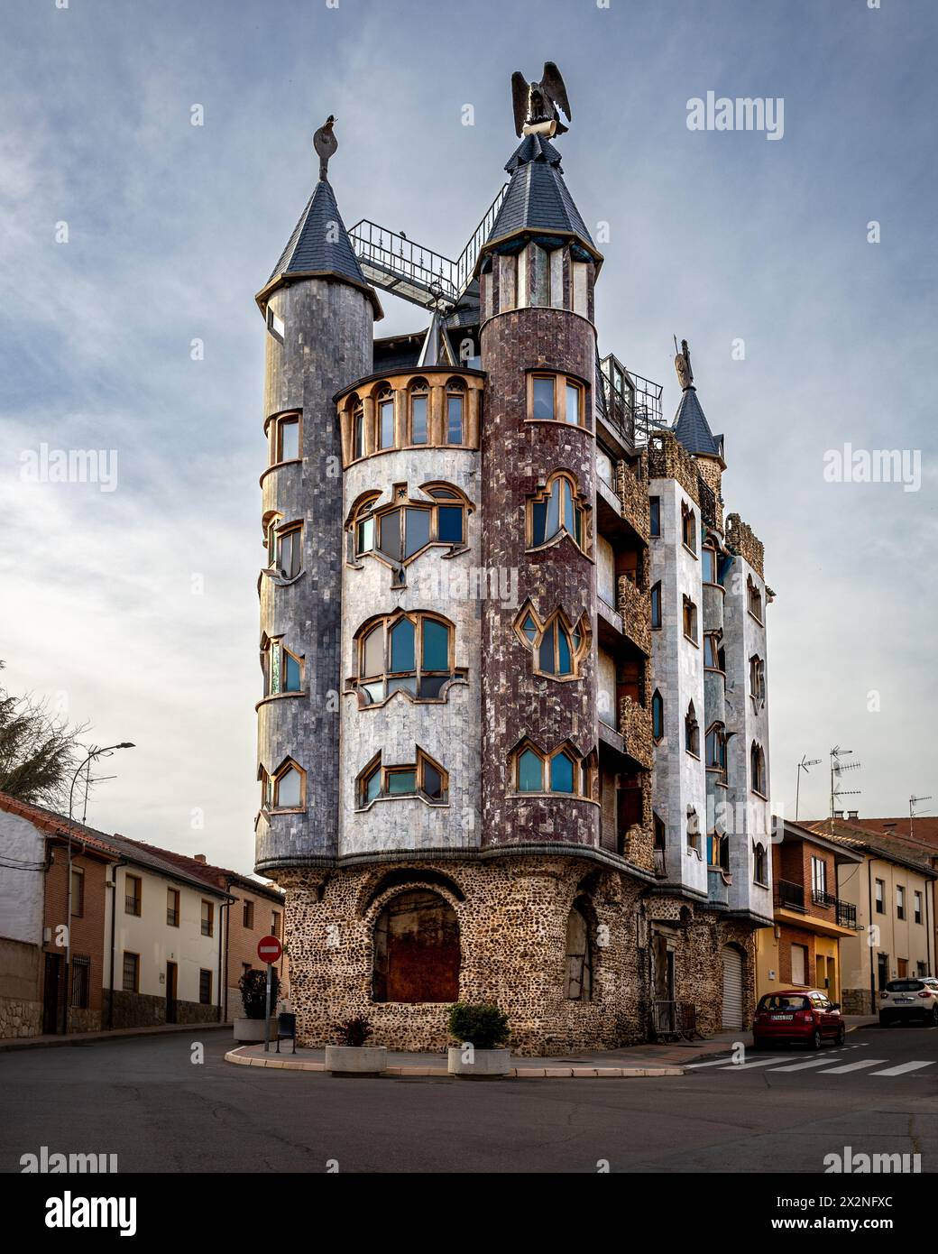 Unusual building called Edificio Centinela in Valencia de Don Juan ...
