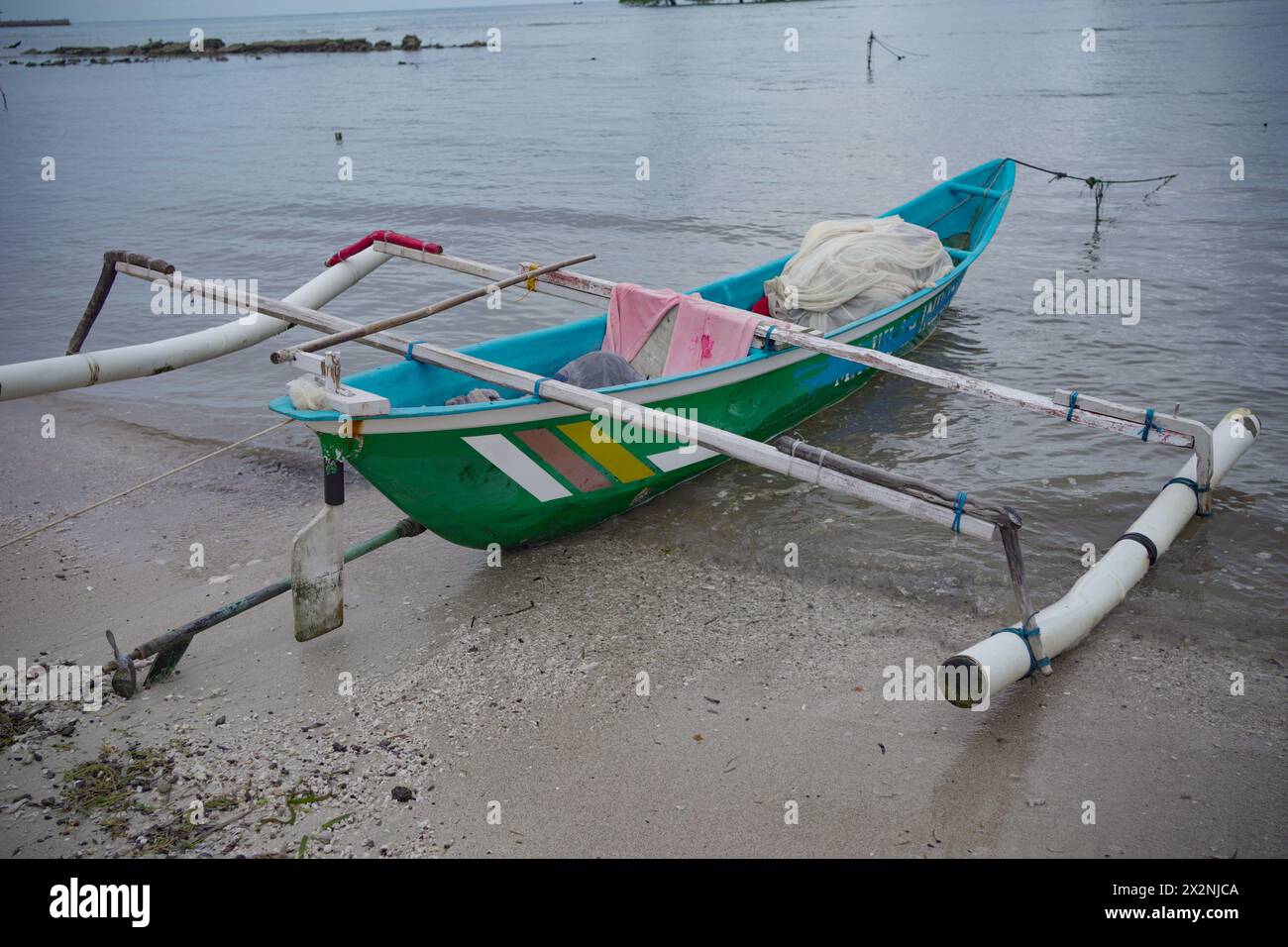 Sad sailing boat hi-res stock photography and images - Alamy