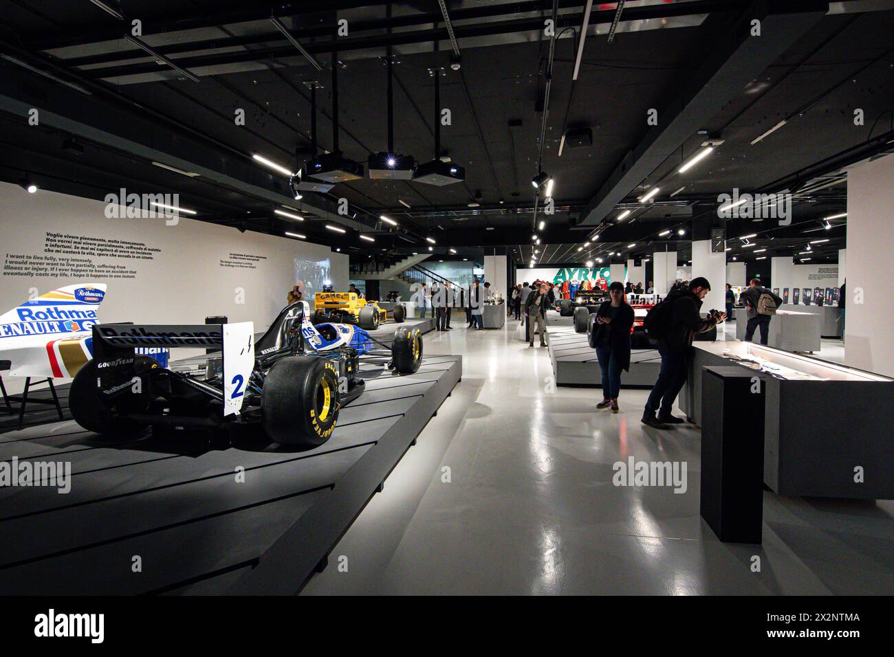 Reportage - AYRTON SENNA FOREVER - Mostra Williams Renault Ayrton Senna ...