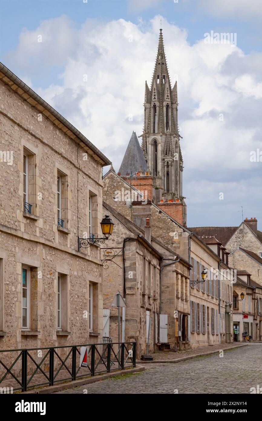The cathédrale Notre-Dame de Senlis is a Roman Catholic cathedral of ...