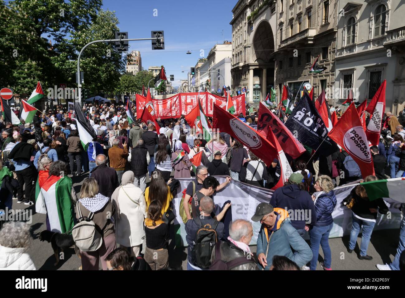 Demonstration in Milan for free Palestine and against global pollution ...