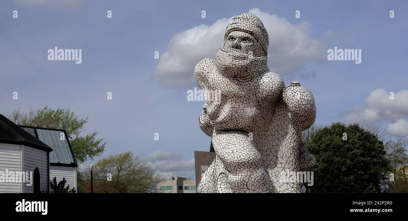 Captain Scott expedition to the Antarctic memorial artwork at Cardiff ...
