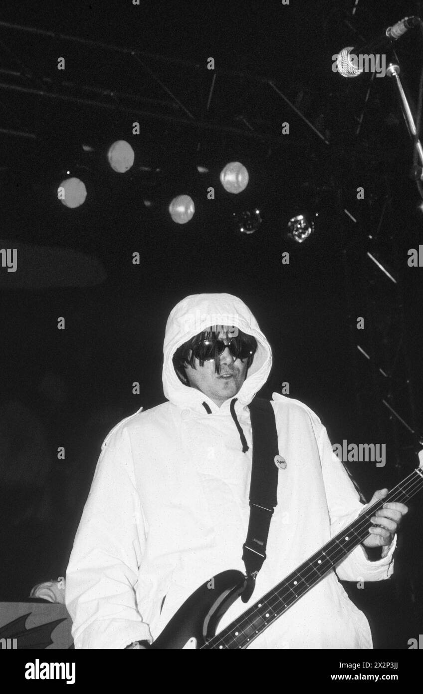 MANIC STREET PREACHERS, NICKY WIRE, CONCERT, 1998: Nicky Wire of Welsh ...