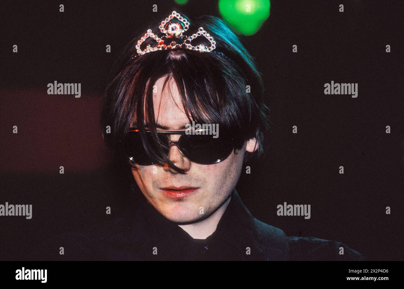 MANIC STREET PREACHERS, NICKY WIRE, CONCERT, 1998: Nicky Wire of Welsh ...