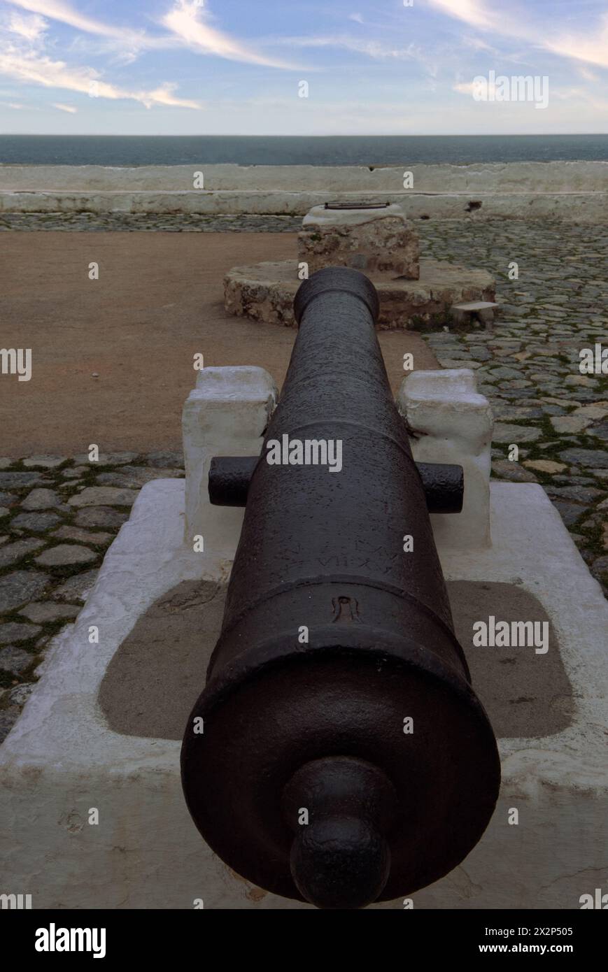 Monemvasia cannon hi-res stock photography and images - Alamy