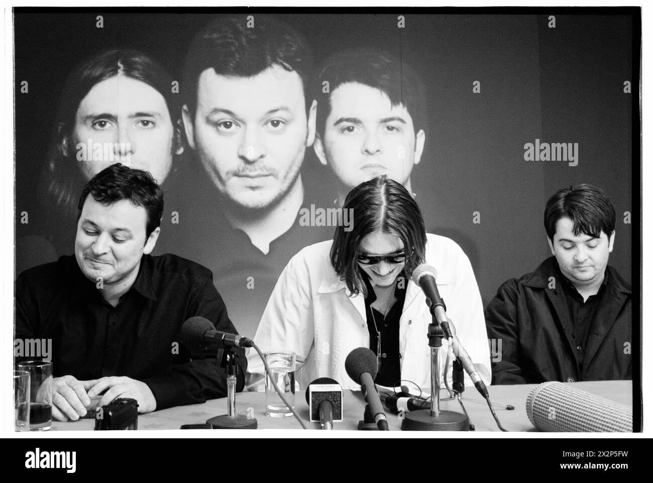 MANIC STREET PREACHERS, PRESS CONFERENCE, 1999: James Dean Bradfield ...
