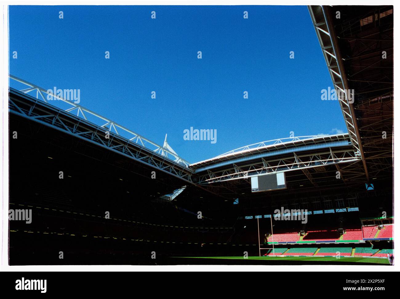 Principality stadium roof Cut Out Stock Images & Pictures - Alamy