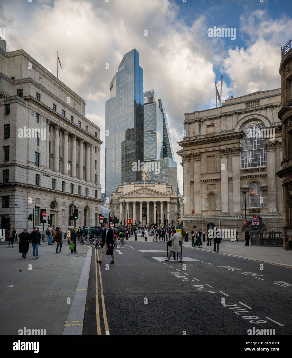 Royal exchange buildings architecture hi-res stock photography and ...