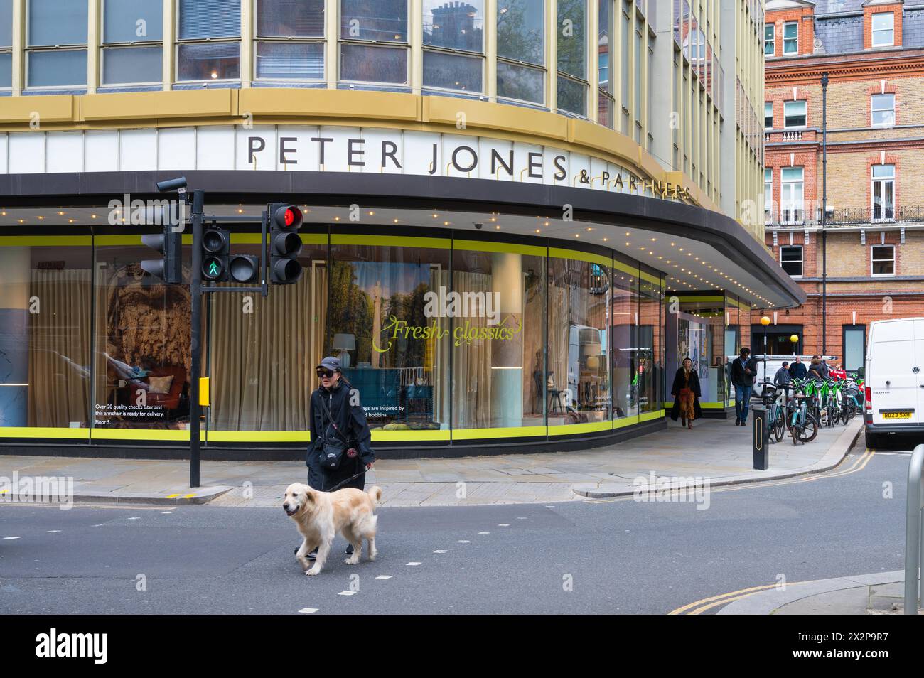 Peter jones and partners store hi-res stock photography and images - Alamy