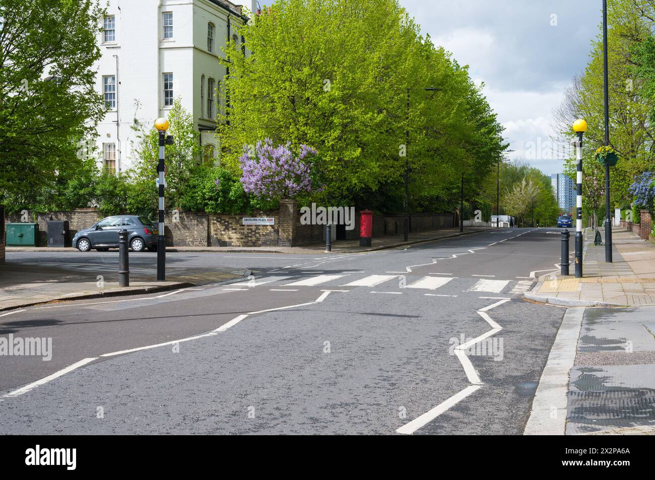 Zebra crossing pedestrian crossing on Abbey Road, St John's Wood ...