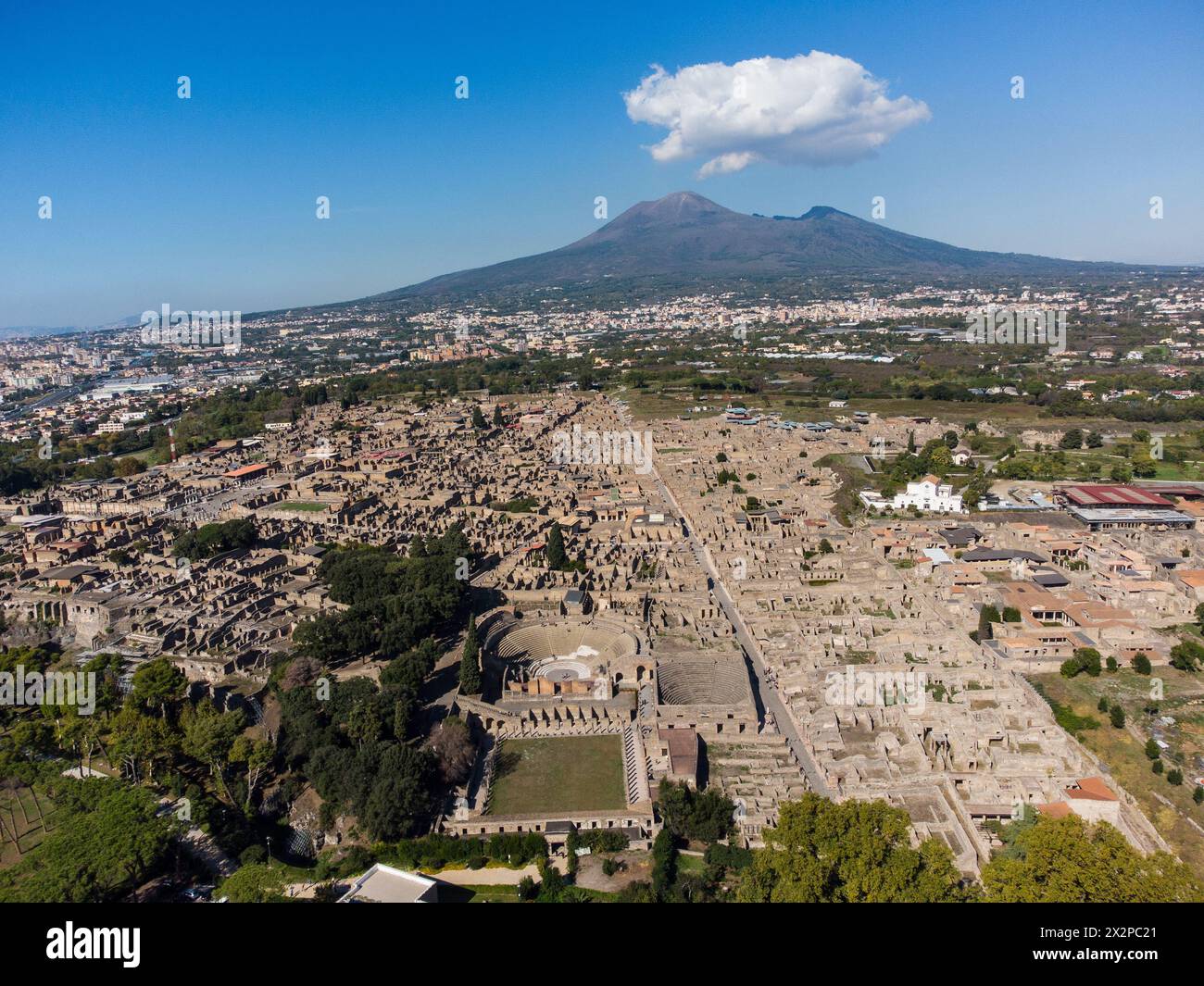 Pompeii aerial view hi-res stock photography and images - Alamy