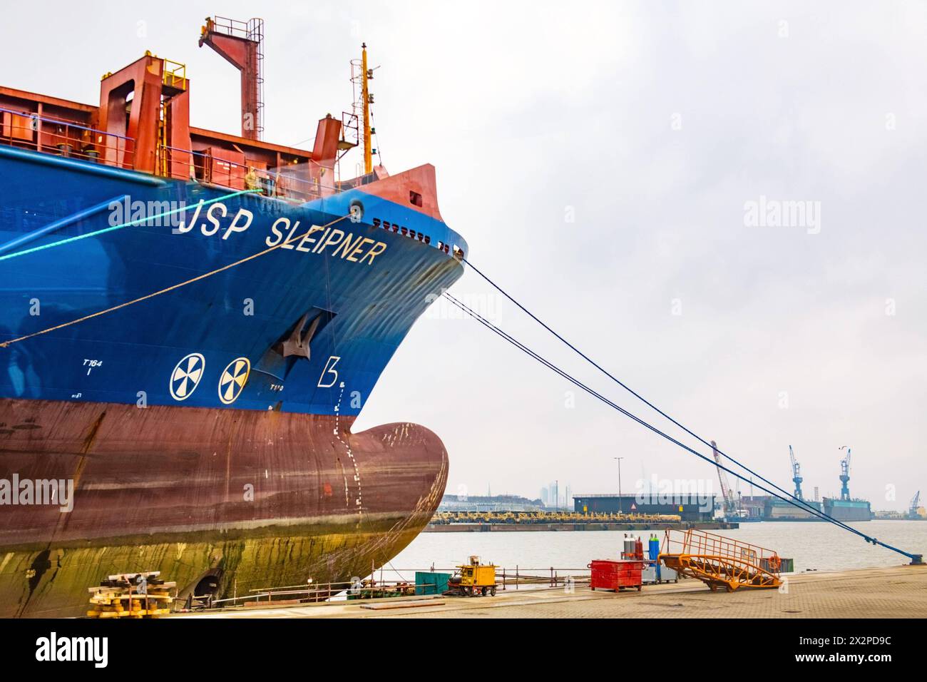 RECORD DATE NOT STATED Containerschiff JSP SLEIPNER am Kai in Bremerhaven Containerschiff JSP ...
