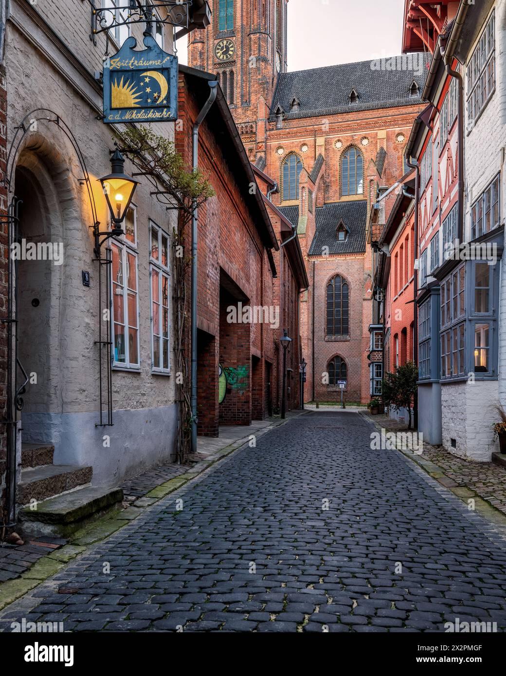 Beautiful medieval buildings in Lüneburg Stock Photo - Alamy