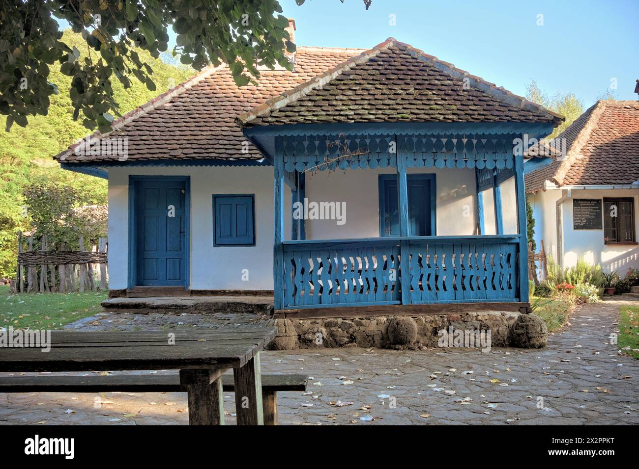 Traditional serbian house hi-res stock photography and images - Alamy