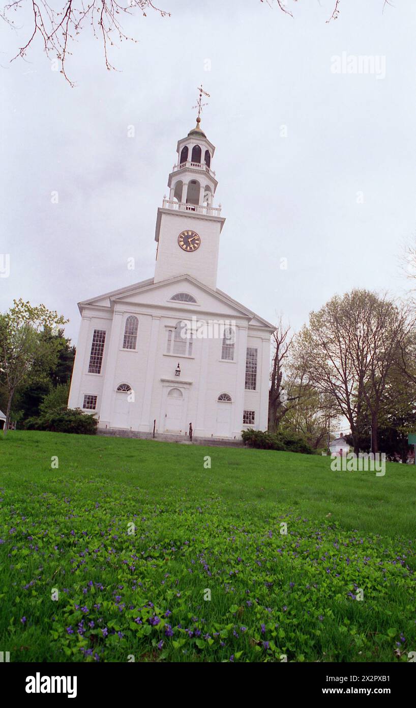 Wayland, MA, U.S.A., 1982. The exterior of First Parish church (b. 1814 ...