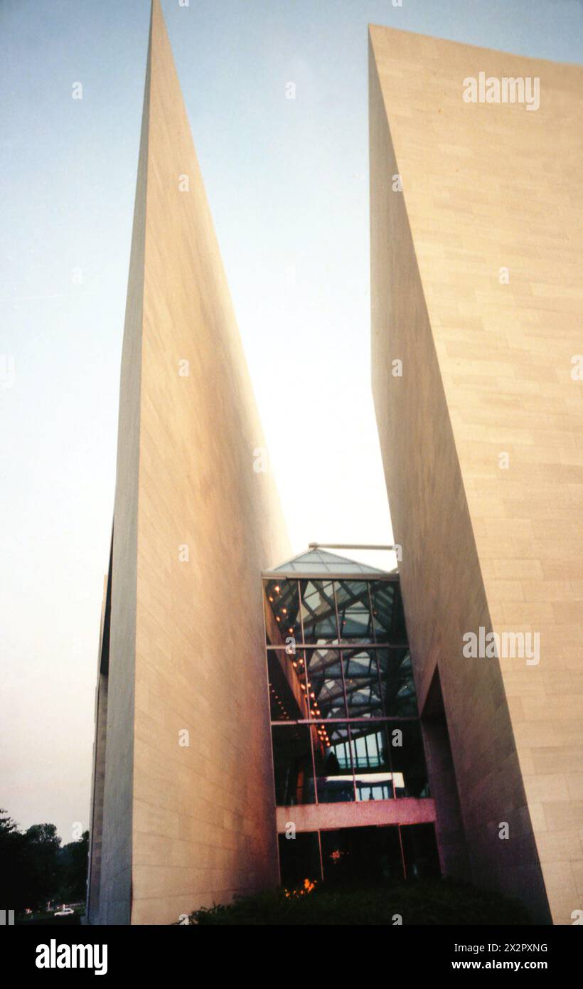 Washington DC, USA, 1982. View of the East Building, National Gallery of Art Stock Photo - Alamy