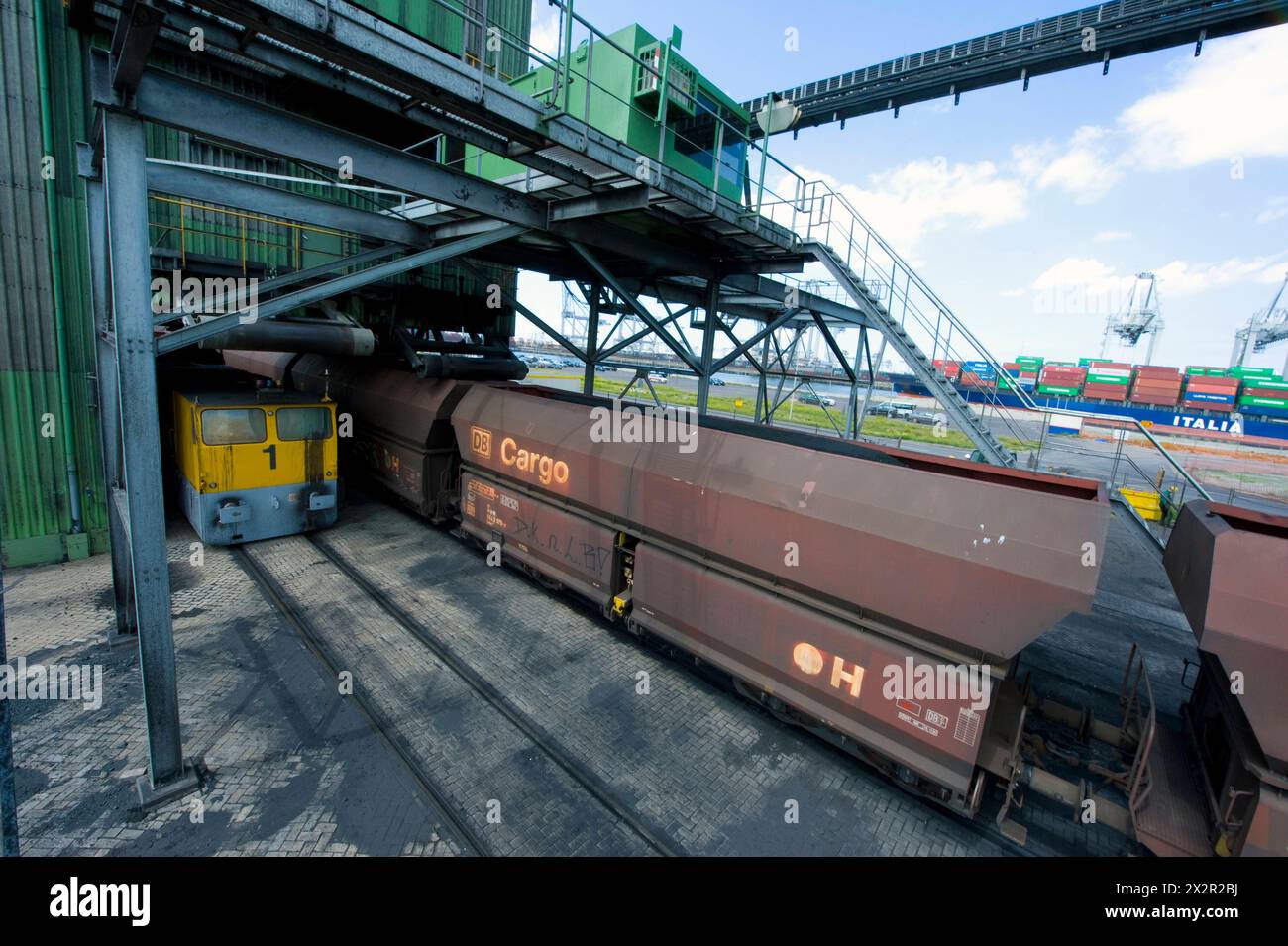 Work on Cole & Ore Terminal Inside Port of Rotterdam based Cole and Ore ...