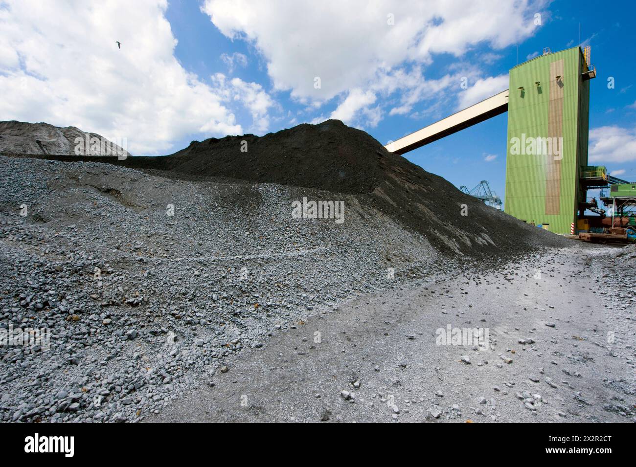 Work on Cole & Ore Terminal Inside Port of Rotterdam based Cole and Ore ...