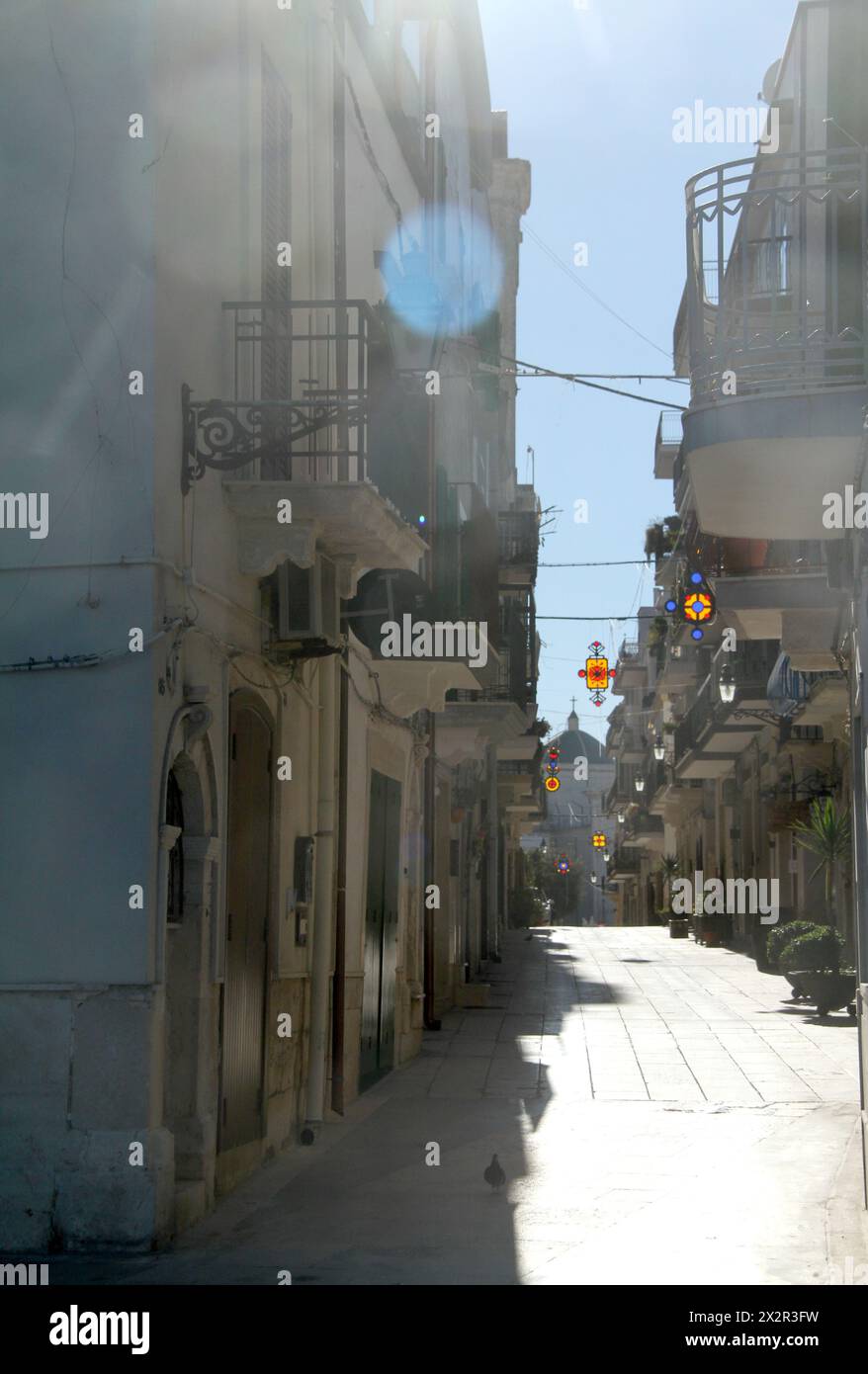 Narrow alleyway in the historical center of Mola di Bari, Italy Stock ...