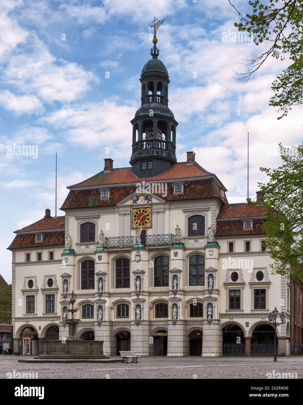 Town hall of lüneburg hi-res stock photography and images - Alamy
