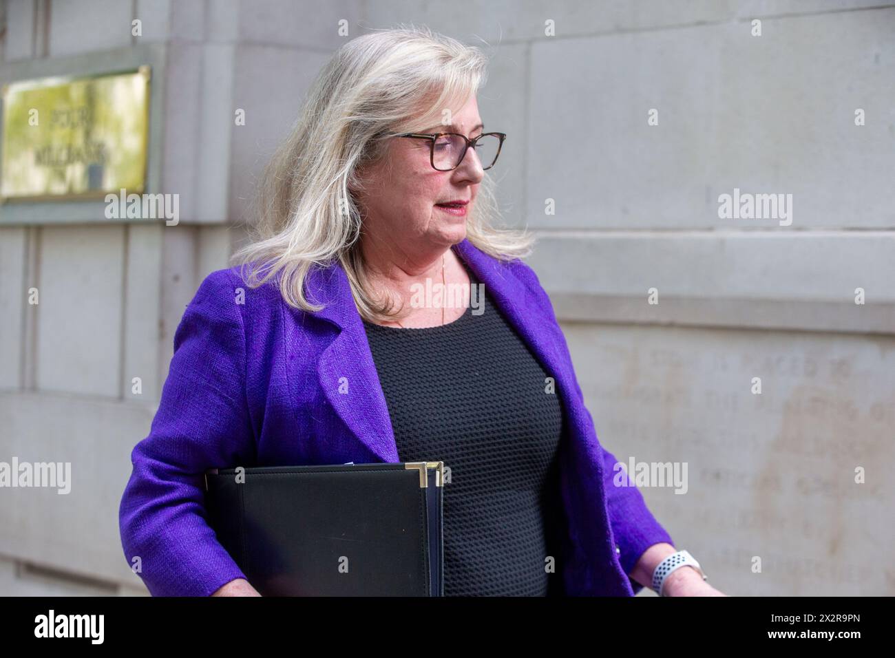 Susan hall conservative hi-res stock photography and images - Alamy