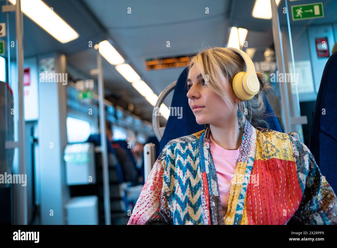 Bluetooth headphones train hi-res stock photography and images - Alamy