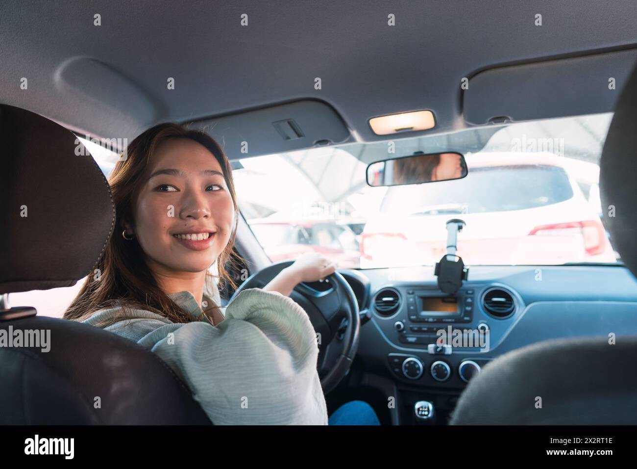 Shoulder to the wheel hi-res stock photography and images - Alamy