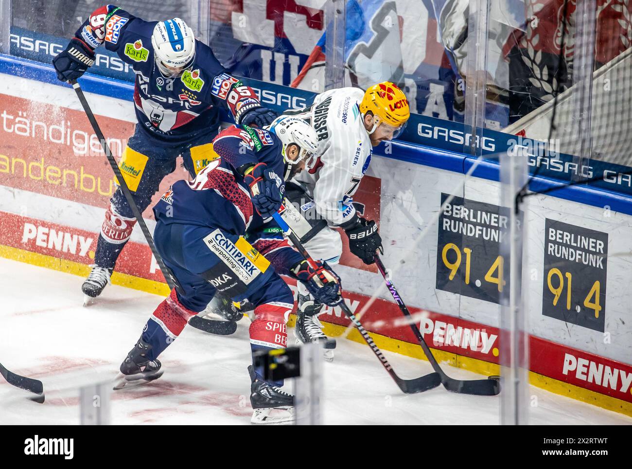Berlin, Germany. 23rd Apr, 2024. Ice Hockey: DEL, Eisbären Berlin ...