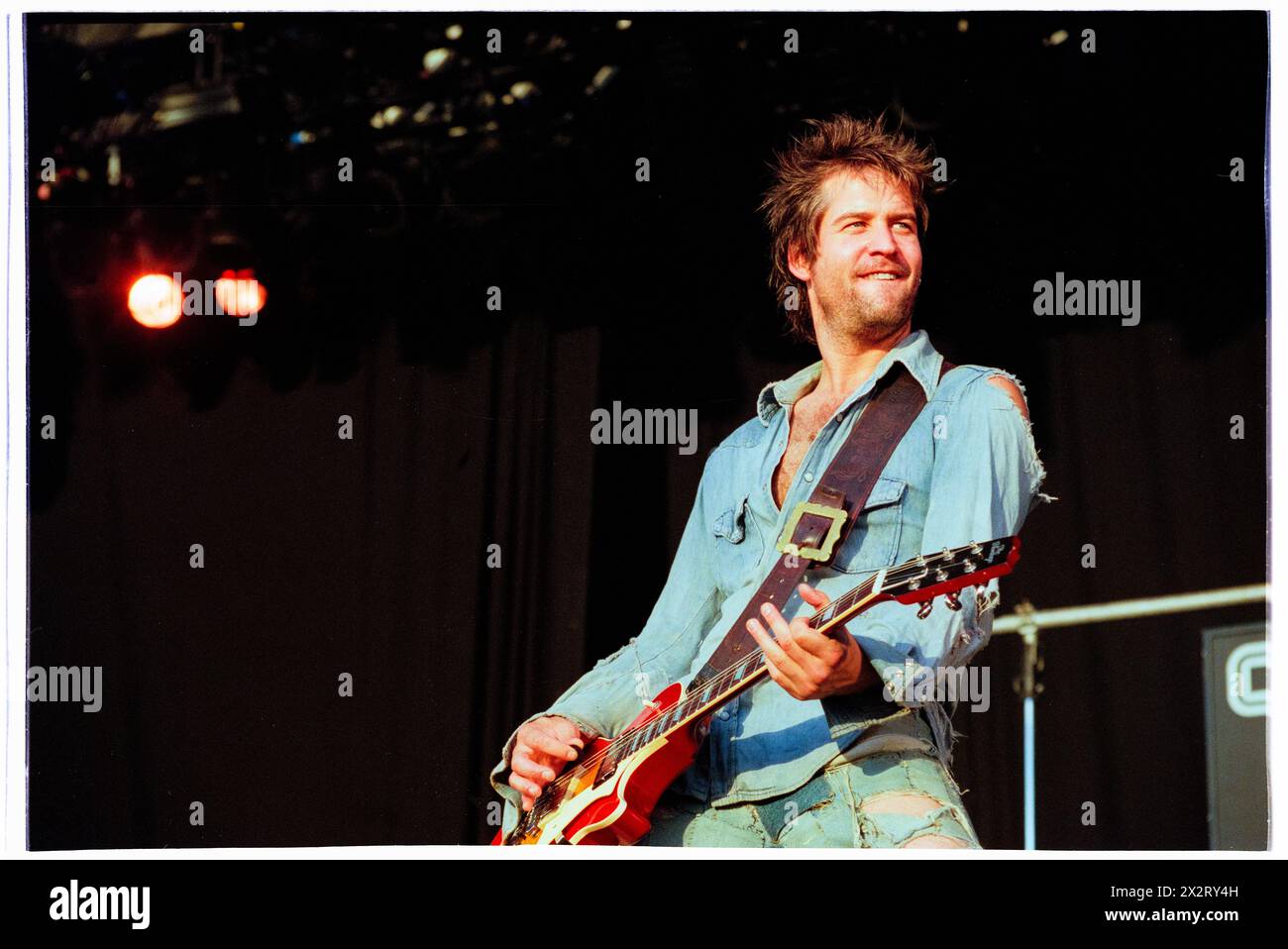 TERRORVISION, READING FESTIVAL, 1999: Guitarist Mark Yates of ...